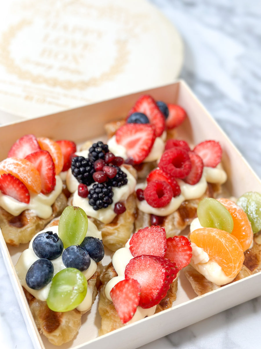 Croffle with fruits – Happy Love Box